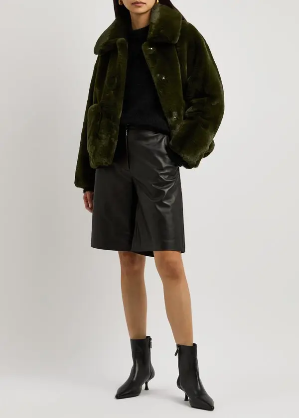 Jakke Traci Faux Fur Jacket In Dark Green - 70% Off | Editorialist